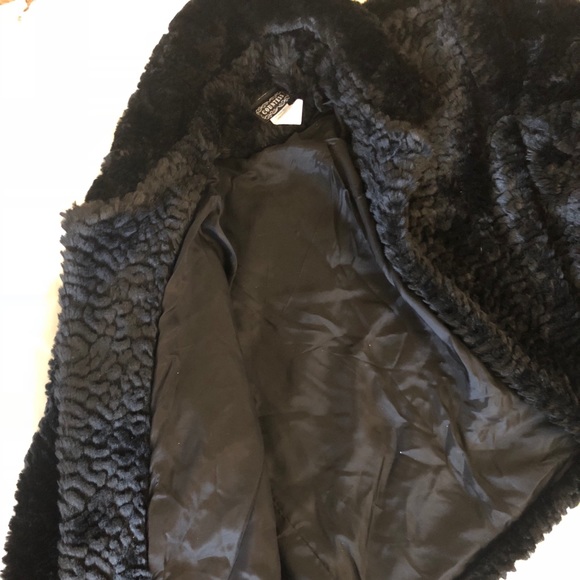 Countess | Jackets & Coats | Countess Black Polyester Fur Jacket Medium ...